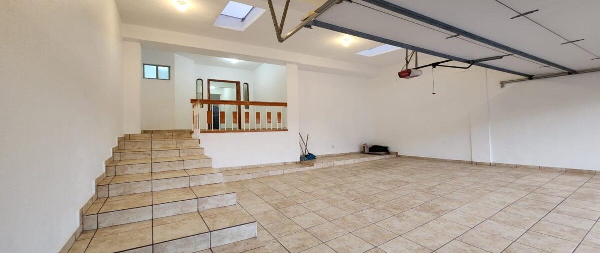 Casa disponible en venta en C. Colinas de Chapultepec, Herradura Sur ...