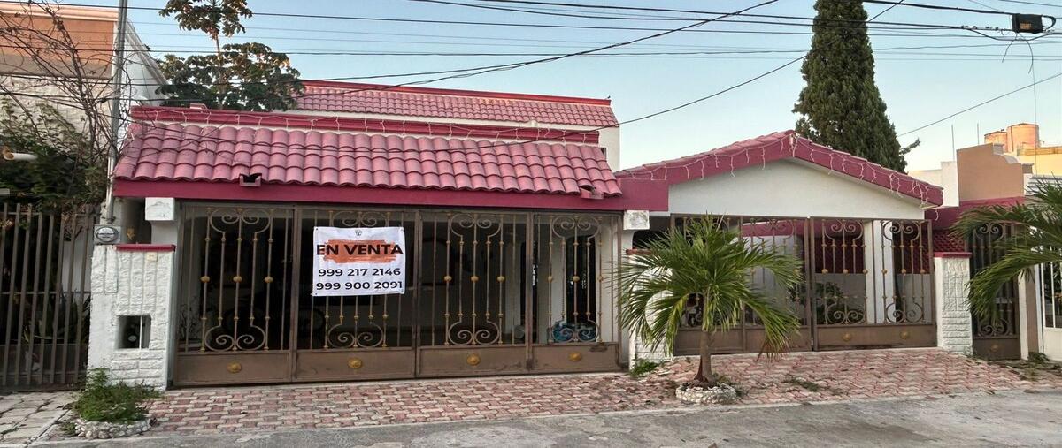 Se vende casa en 42, Colonia Los Pinos, C.P. 97138