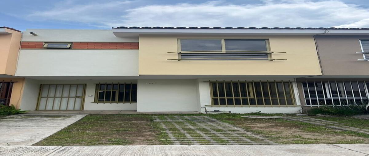 Se vende casa AV. AGRICOLA, Colonia Parques del Bosque, C.P. 45609