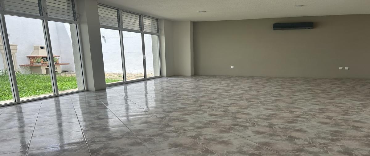Renta de local en Hortencias, Colonia Los Laureles, C.P. 29020